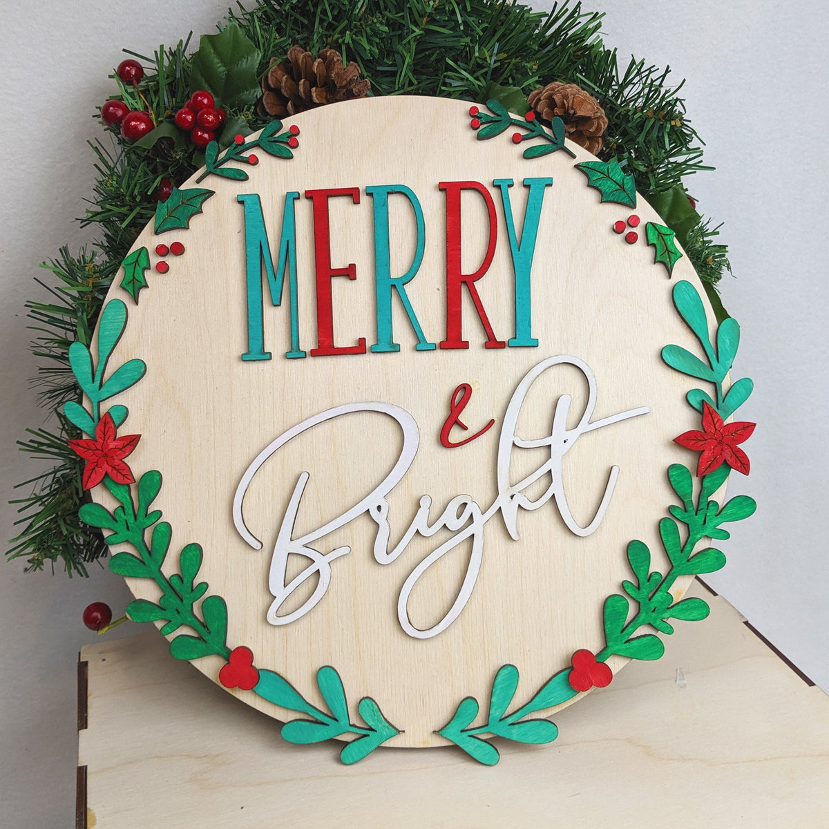 Merry & Bright wooden wall sign – Birch and Tides